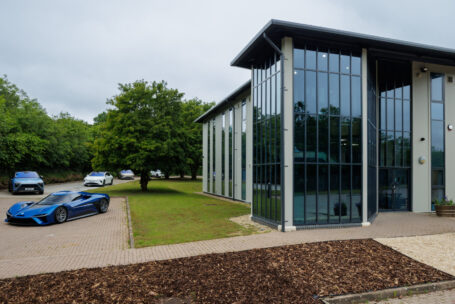 NIO - opens new R&D centre in Witney, Oxfordshire, marking 10 years of ...
